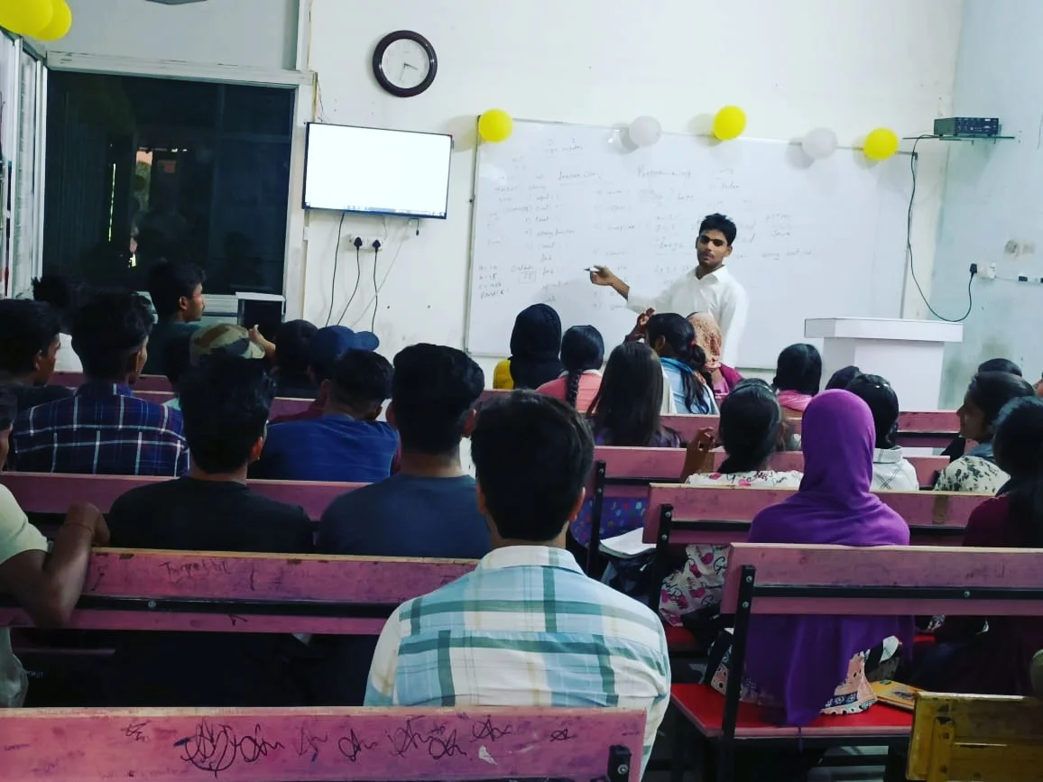 Online Concept Classes Knowledge From Wherever You Get